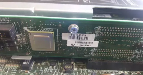 NetApp 110-00137+A1 FAS3210 Network Storage Server-Refurbished