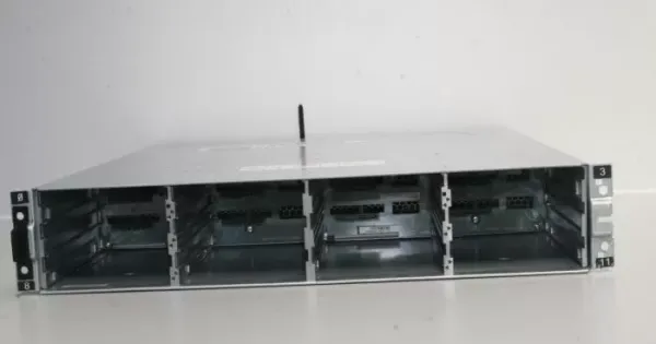 100-562-104 EMC Clariion AX4-5 12 bay disk Storage Array