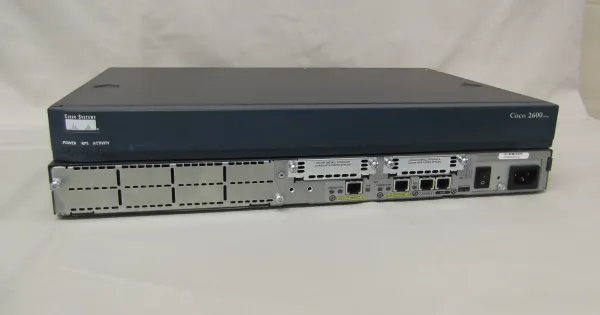 Get Cisco 2611 wired router at best price | Buy Cisco 2 port router