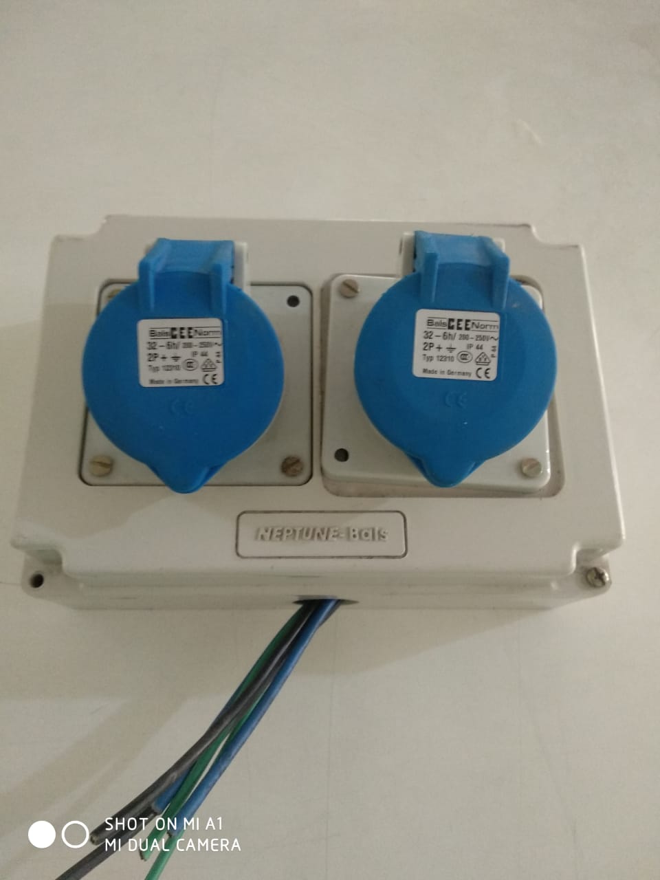 Neptune Panel Mounting Socket 32A 2P 230V Double socket box